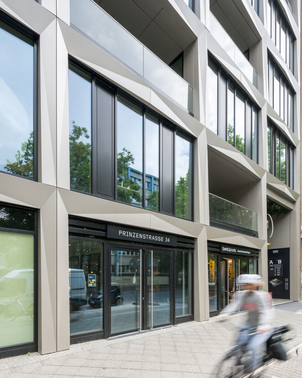 Building wayfinding system – moniteurs.de